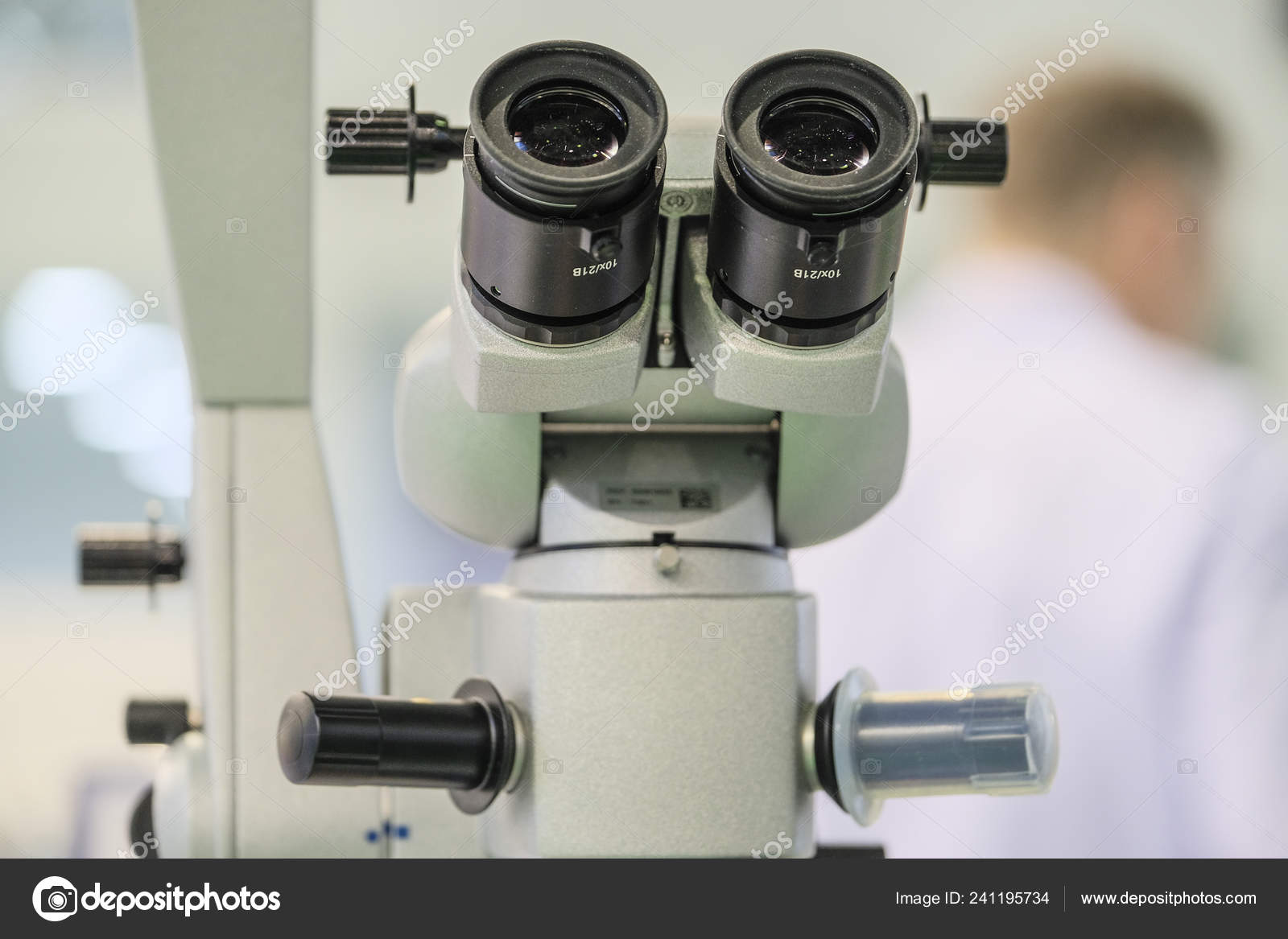 Professional Medical Laboratory Microscope — Stock Photo © uatp12 ...