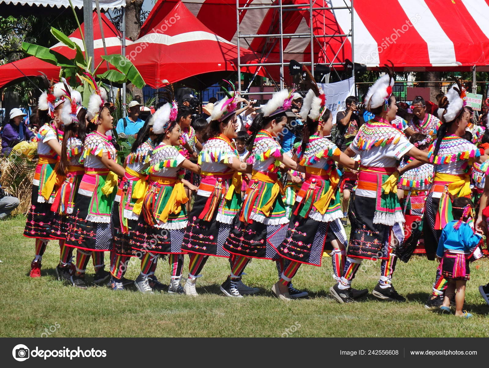 Taiwan Folk Dance Costume