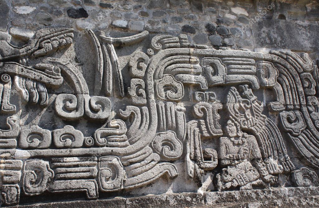 Bajorrelieve Tallado Con Cacique Indio Americano Dios Quetzalcoatl ...