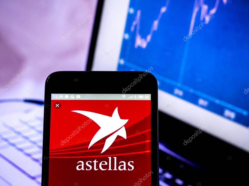 Logotipo de Astellas Pharma Inc. visto en el teléfono inteligente. 2022