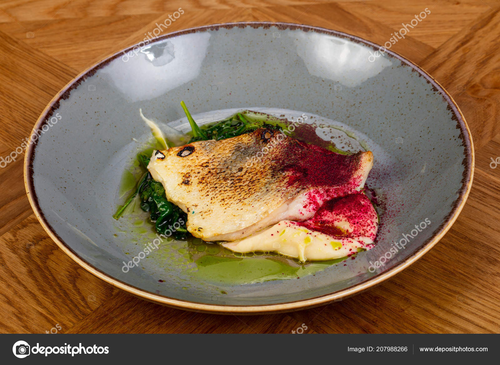 Pike Perch Fillet Sauce Stock Photo by ©AndreySt 207988266