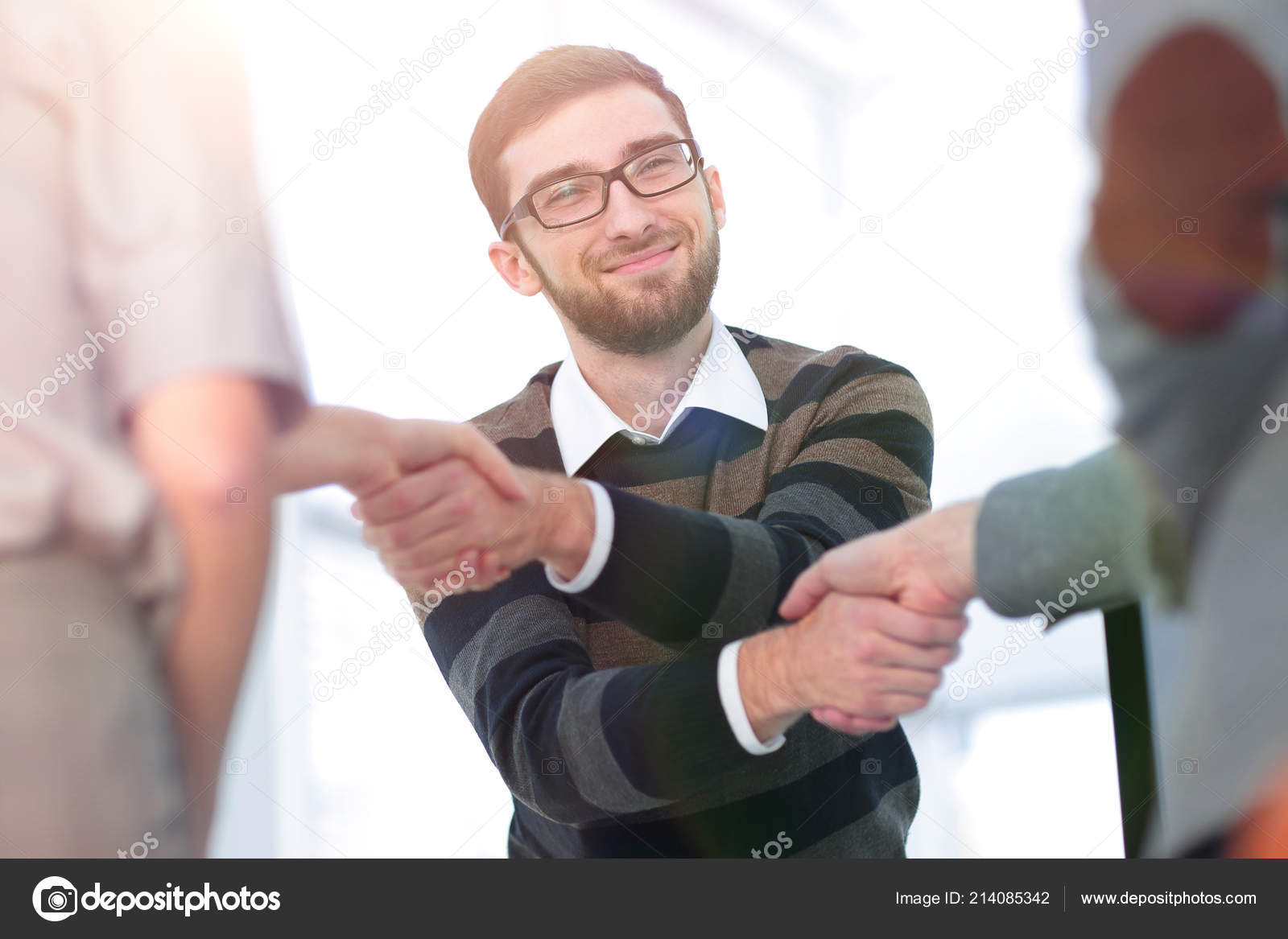 Handshake Manager and the client. — Stock Photo © depositedhar #214085342 Handshake Manager and the client. — Stock Photo © depositedhar #214085342