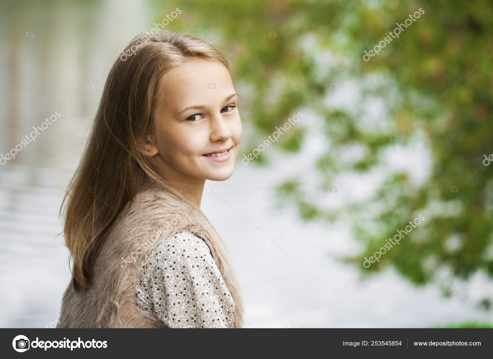 Portrait of a beautiful young blonde little girl — Stock Photo © arkusha #253545854