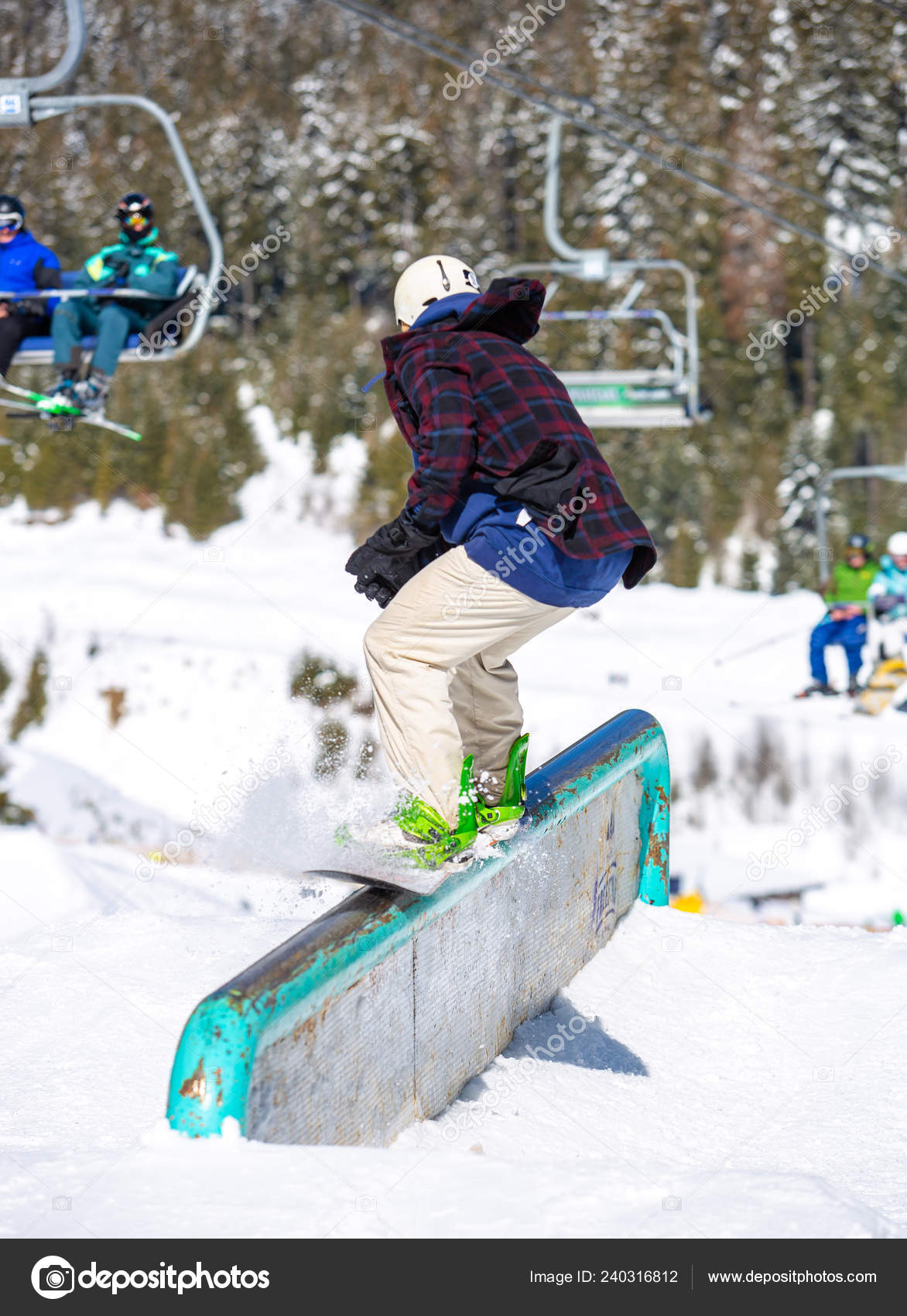Snowboarding Rail Tricks