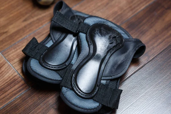 Protective wrist guard gloves for extreme sport excersizing - roller ...