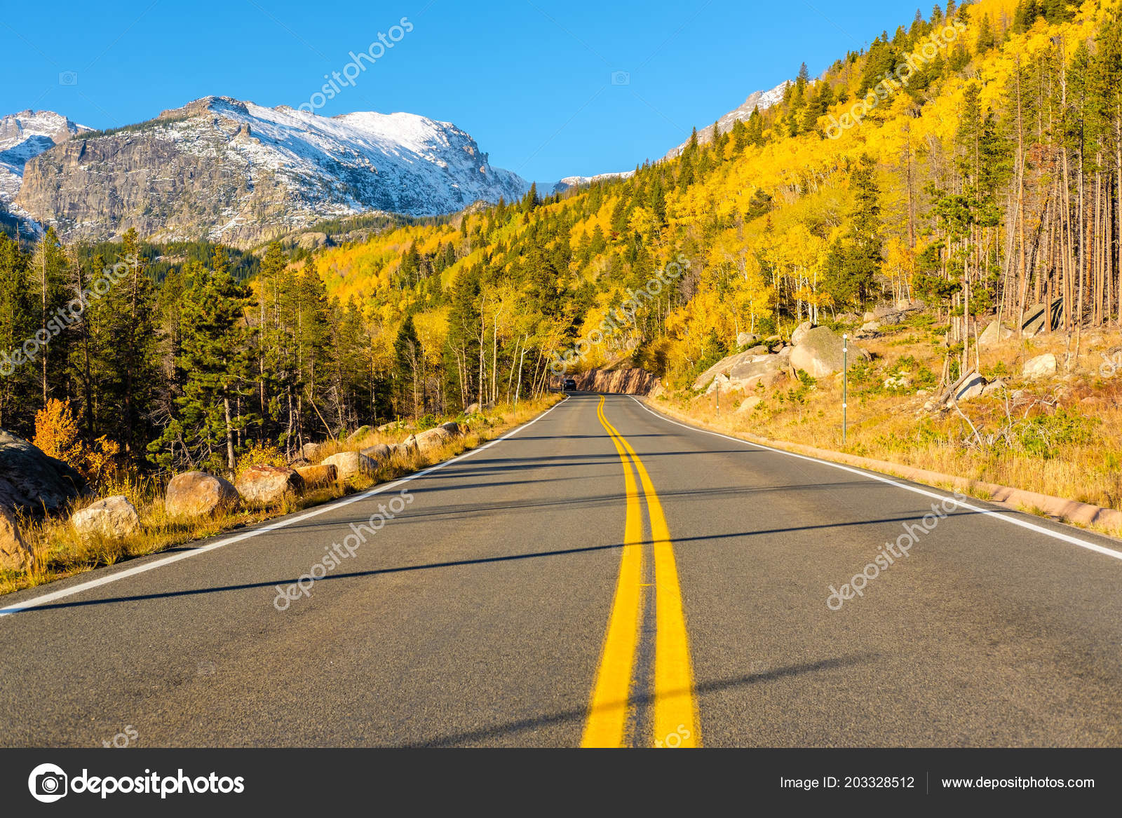 Highway Autumn Sunny Day Rocky Mountain National Park Colorado Usa ...