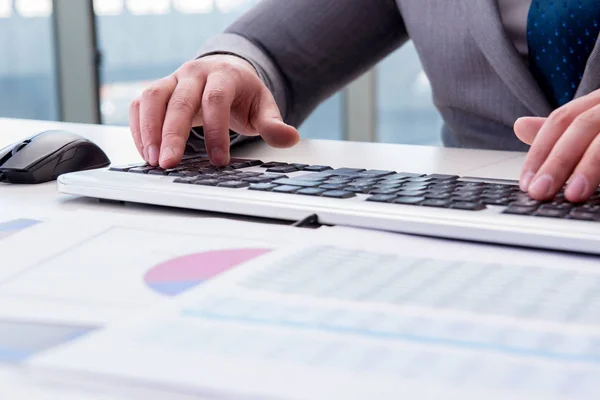 Finance computer Stock Photos, Royalty Free Finance computer Images ...