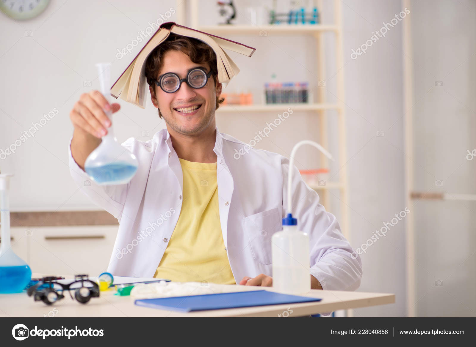 Funny crazy chemist doing experiments and tests — Stock Photo © Elnur ...