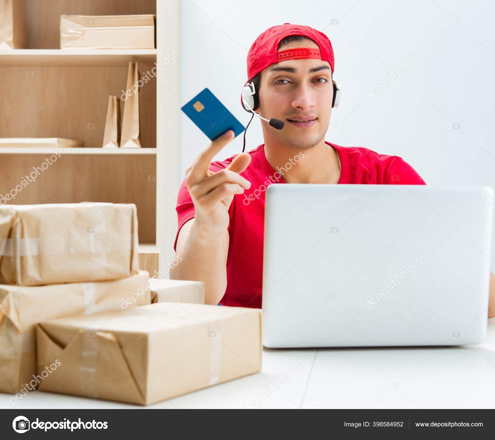 Call center worker at parcel distribution center in post office — Stock ...