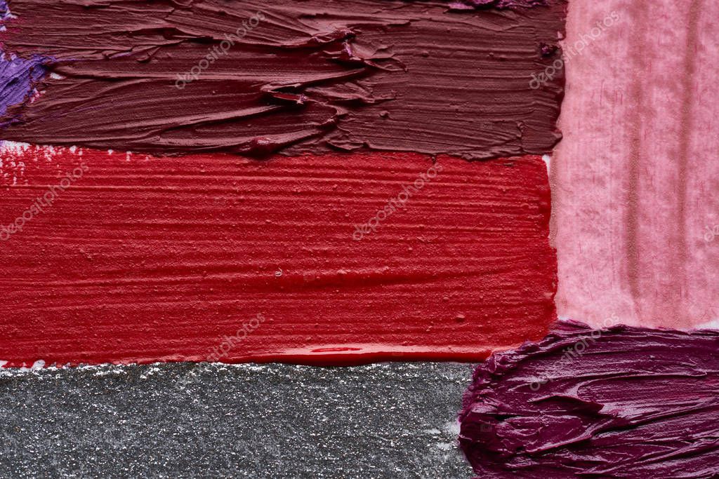 Textura de diferentes lápices labiales en tonos de moda o trazos de ...