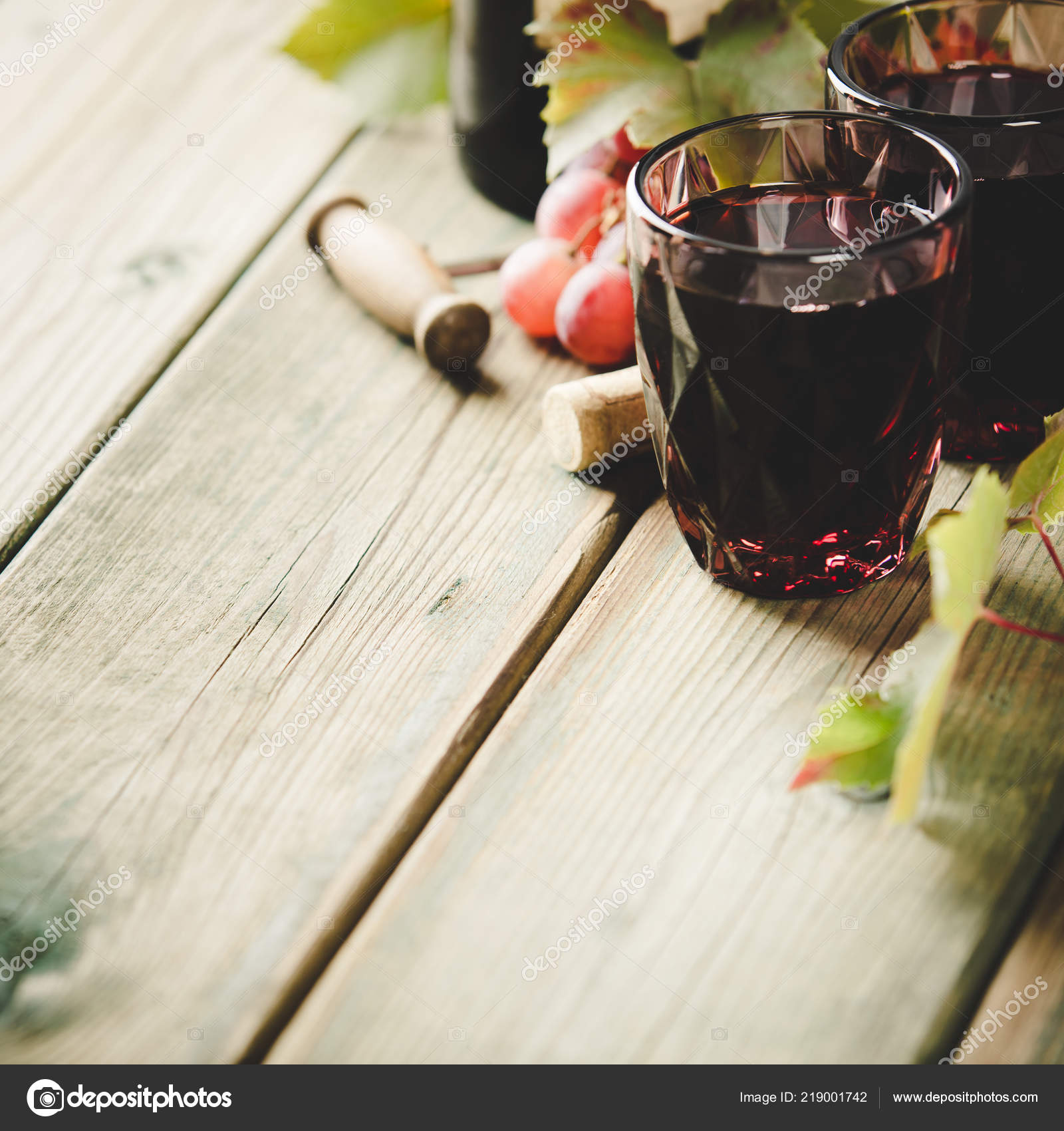 Red Wine Composition Red Wine Glasses Bottle Wine Grapes Leaves Stock ...