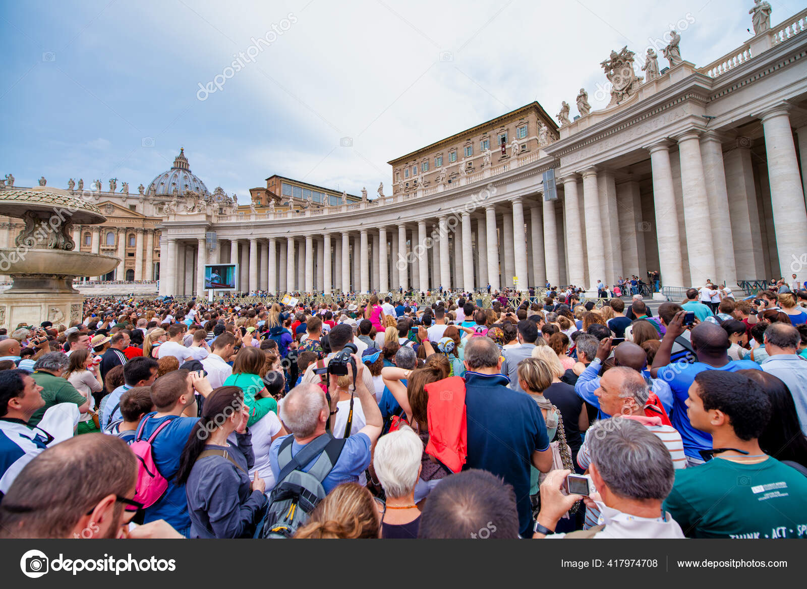 Rome Italy June 2014 Crowded Square Vatican City Tourists Locals ...