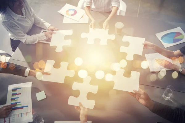 Equipo reunion fotos de stock, imágenes de Equipo reunion sin royalties ...