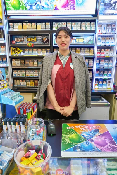 7 eleven counter Pictures, 7 eleven counter Stock Photos & Images ...