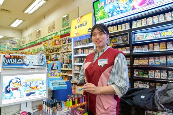 7 eleven counter Pictures, 7 eleven counter Stock Photos & Images ...
