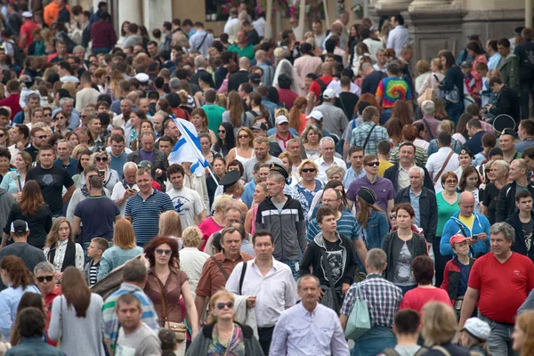 Crowd outdoor Stock Photos, Royalty Free Crowd outdoor Images ...