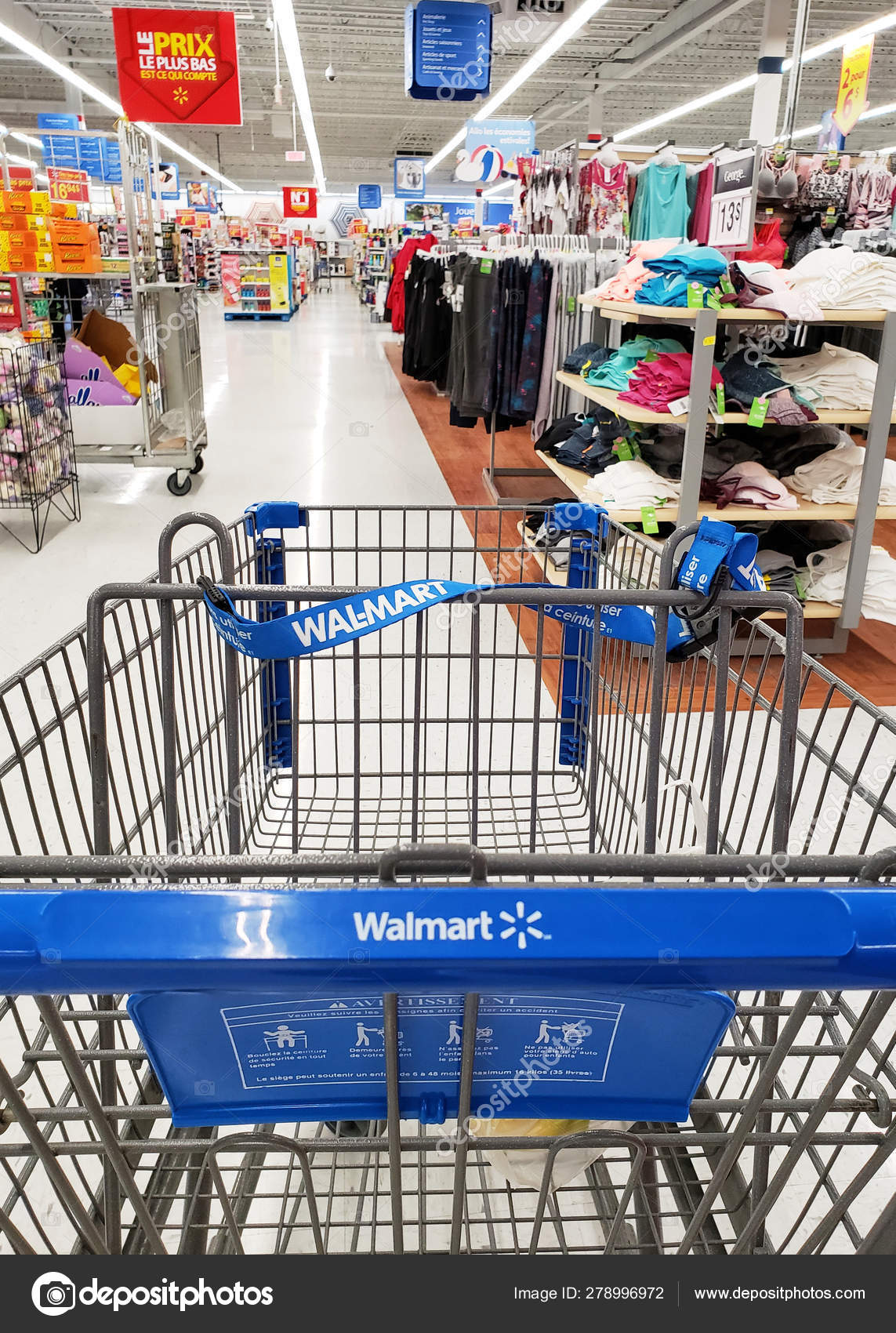 Walmart shopping cart – Stock Editorial Photo © dennizn #278996972 Walmart shopping cart – Stock Editorial Photo © dennizn #278996972