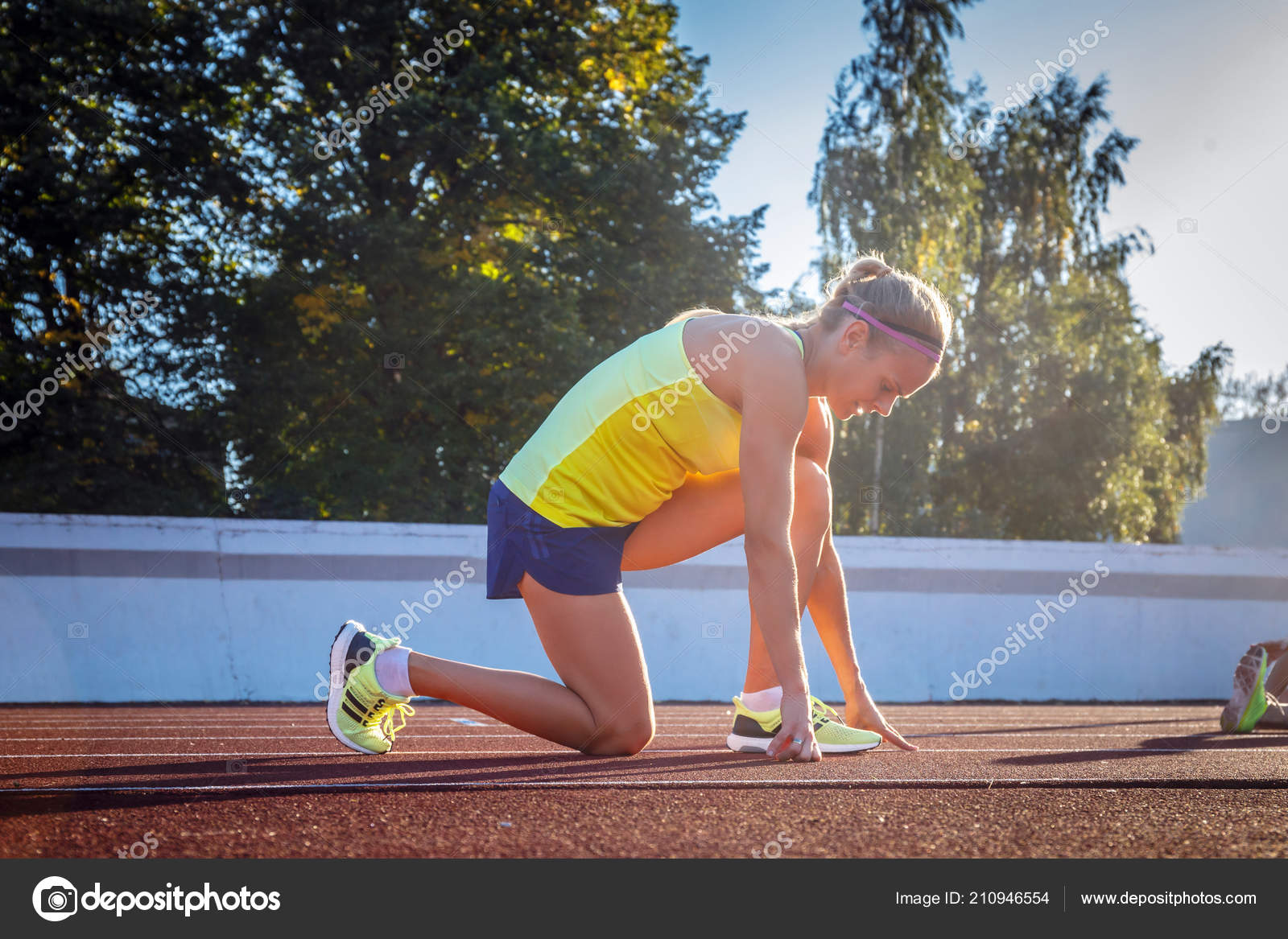Yong Female Sprinter Athlete Getting Ready Start Race Red Running ⬇ ...