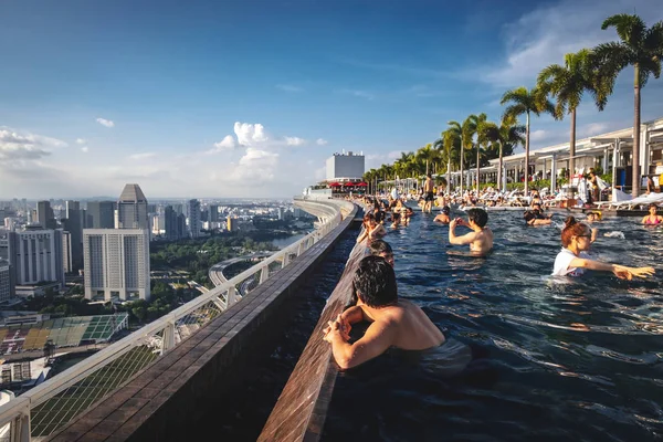 Singapore infinity pool Stock Photos, Royalty Free Singapore infinity ...