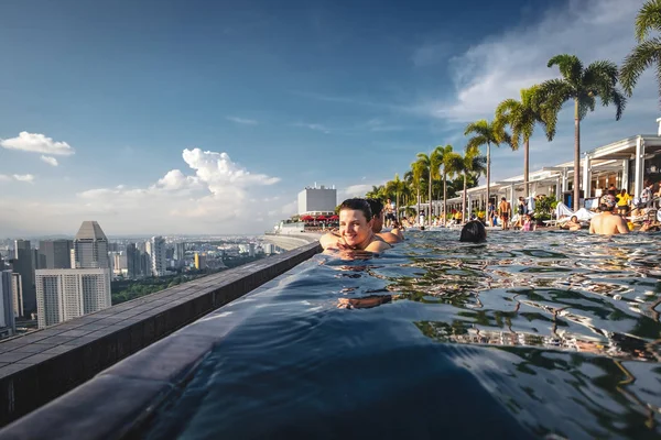 Singapore infinity pool Stock Photos, Royalty Free Singapore infinity ...