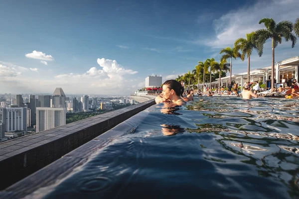 Singapore infinity pool Stock Photos, Royalty Free Singapore infinity ...