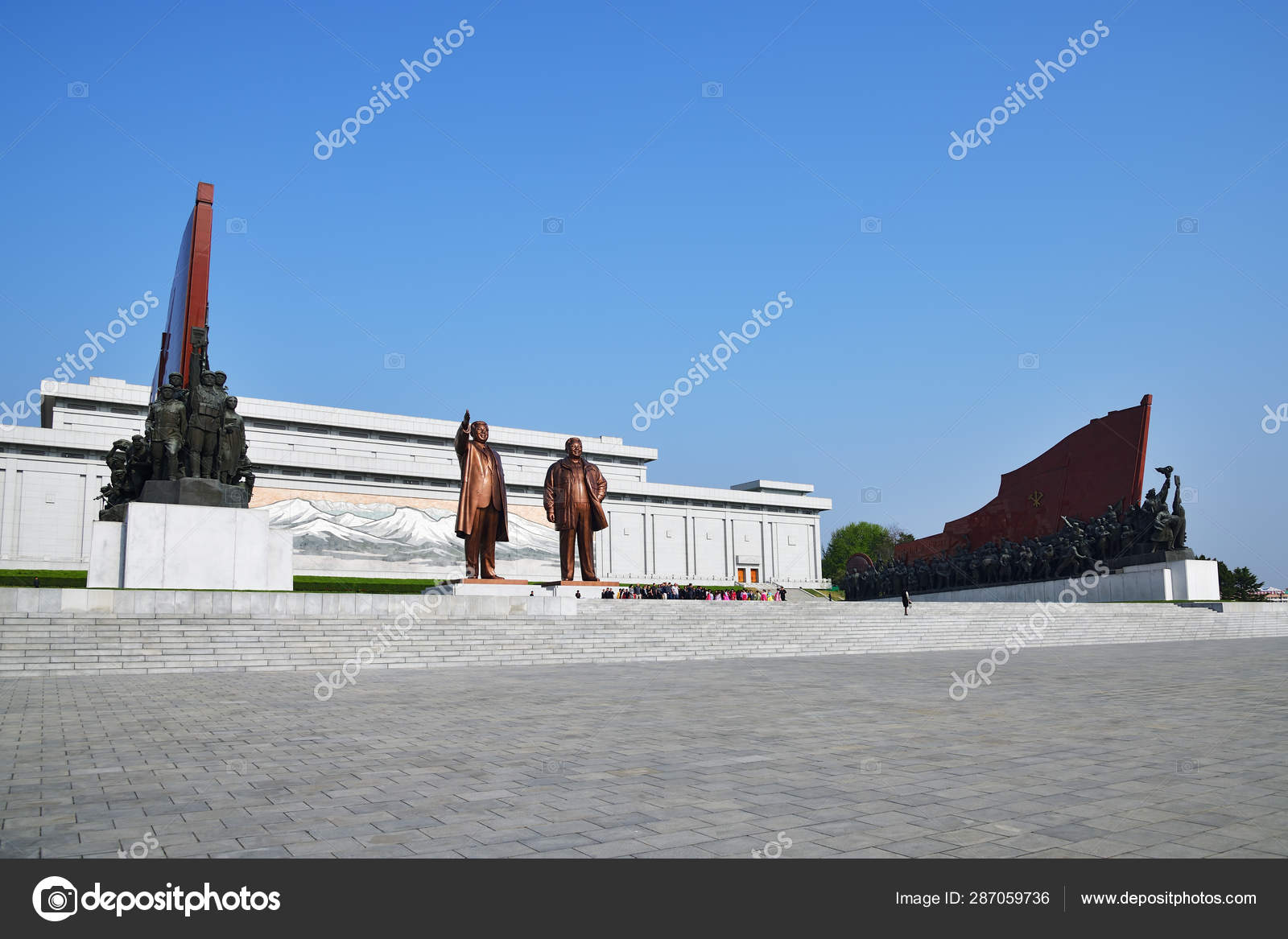 Pyongyang, North Korea. Bronze statue of Kim Il Sung and Kim Jon ...
