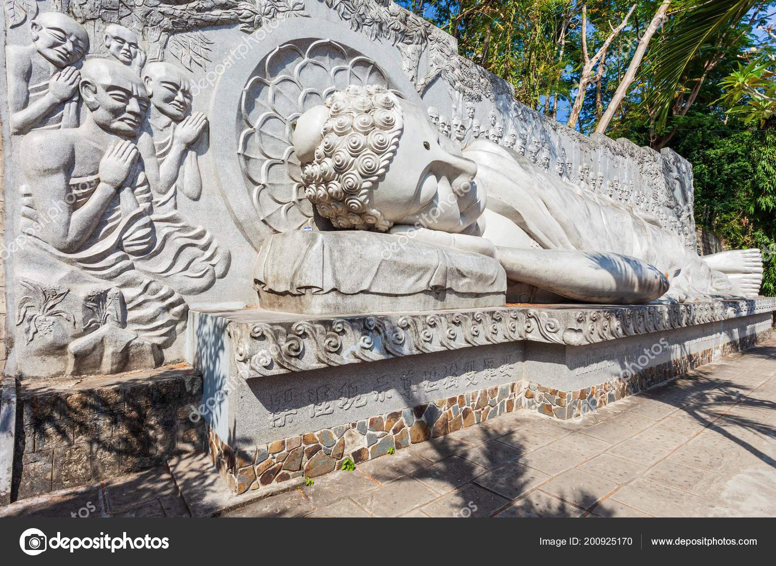 Reclining Buddha Statue Long Son Pagoda Chua Long Son Buddhist Stock ...