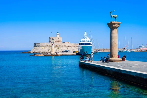 Puerto coloso fotos de stock, imágenes de Puerto coloso sin royalties ...