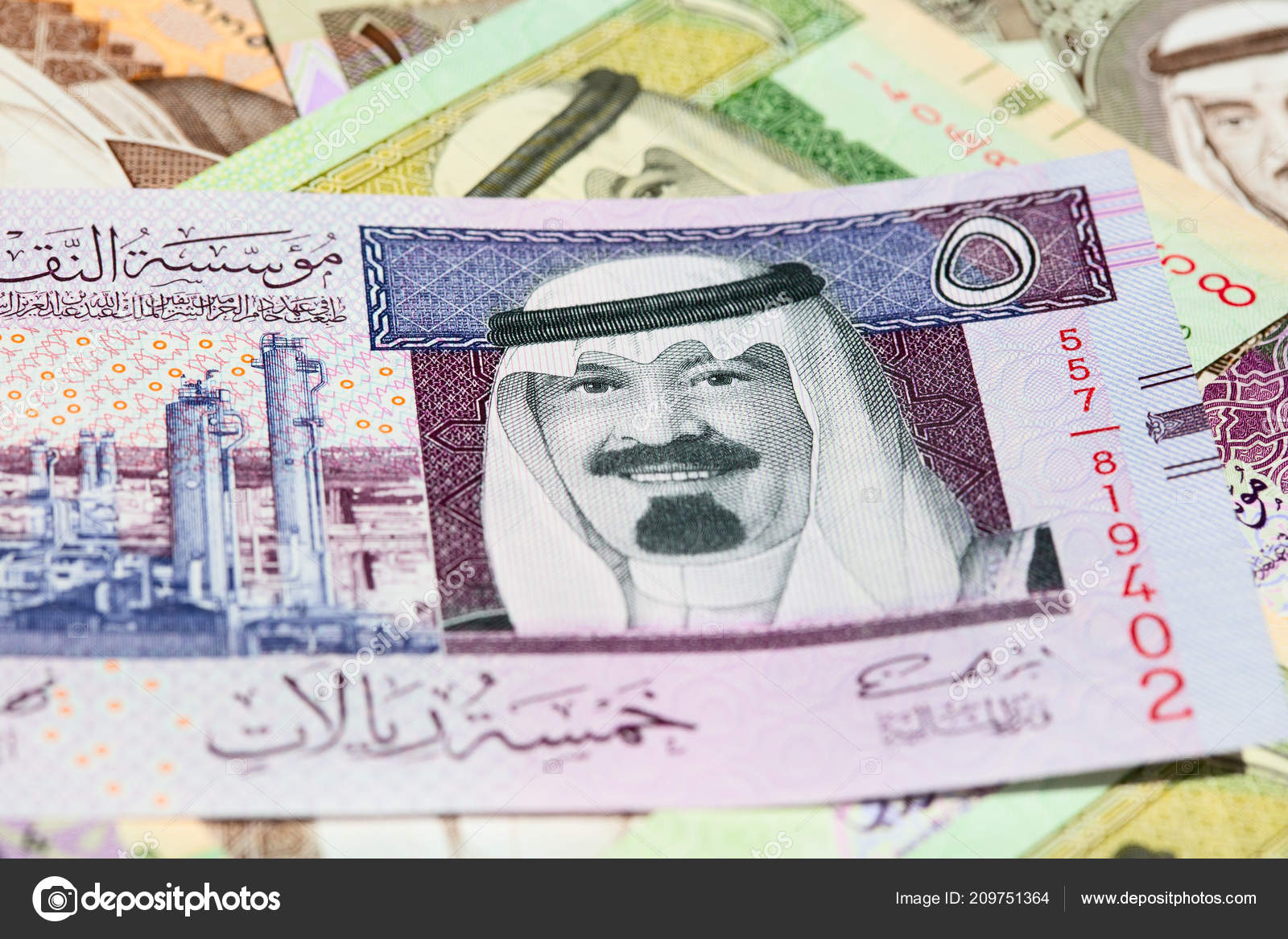 Collection Saudi Arabia Riyal Banknotes – Stock Editorial Photo ...