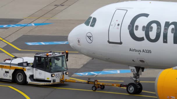 Airberlin Airbus A320 towing — Stock Video © izhorov #195075206