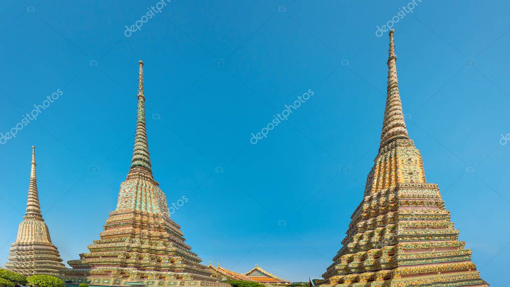 Panorama del Templo del Buda Reclinado o complejo Wat Pho, vista al ...
