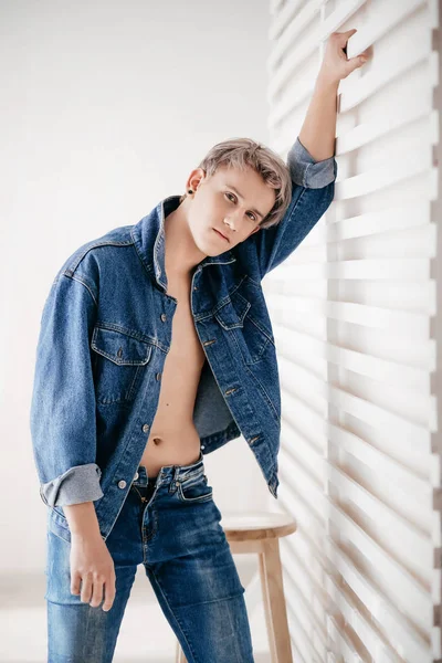 Model hart Stock Photos, Royalty Free Model hart Images | Depositphotos