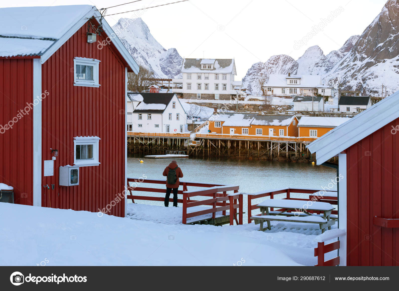 Traditional norwegian wooden house rorbu — Stock Photo © azgek1978 ...