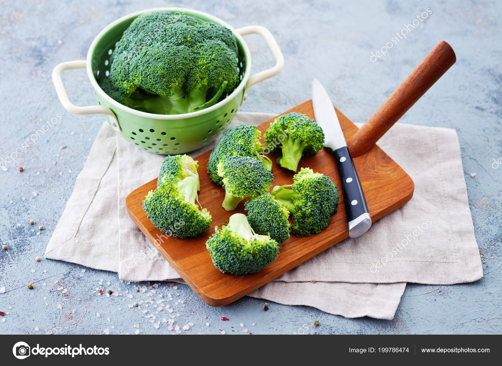 Closeup Fresh Green Broccoli Strainer Cutting Board Knife Kitchen Table ...