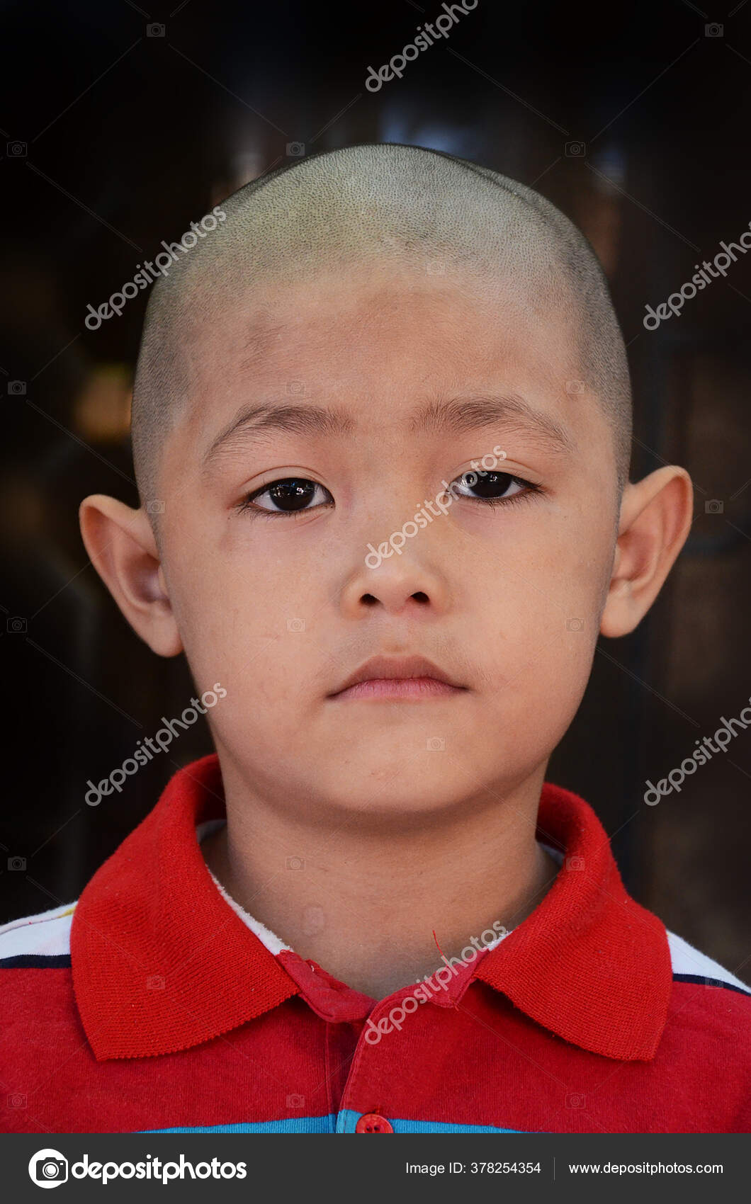 Child Bald Head Looking Camera — Stock Photo © fiftycents #378254354