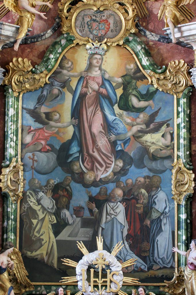 Asunción de la Virgen, altar mayor en la Iglesia de la Asunción de la ...