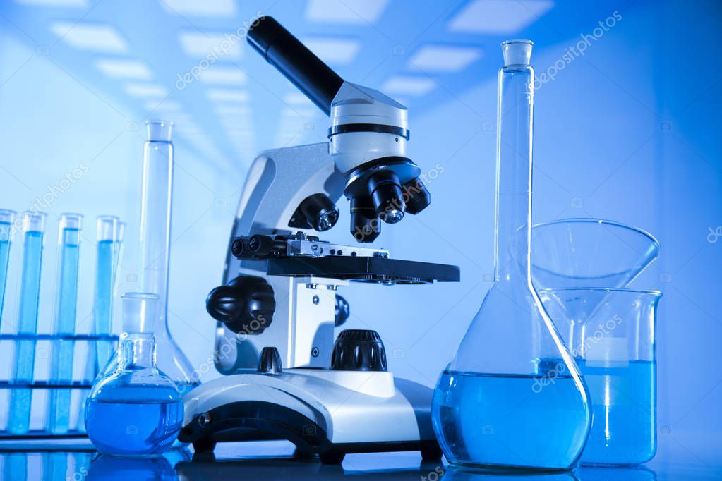 Laboratorio de Investigaci n y Desarrollo. Vidrio cient fico para experimento qu mico 2024