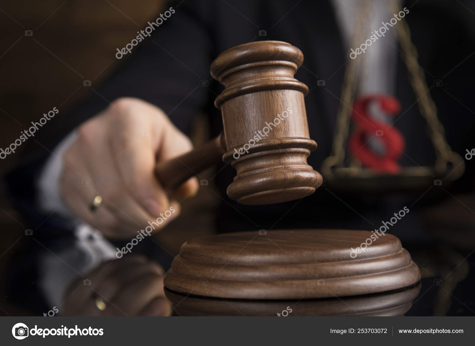 Judge, male judge in a courtroom striking the gavel — Stock Photo ...