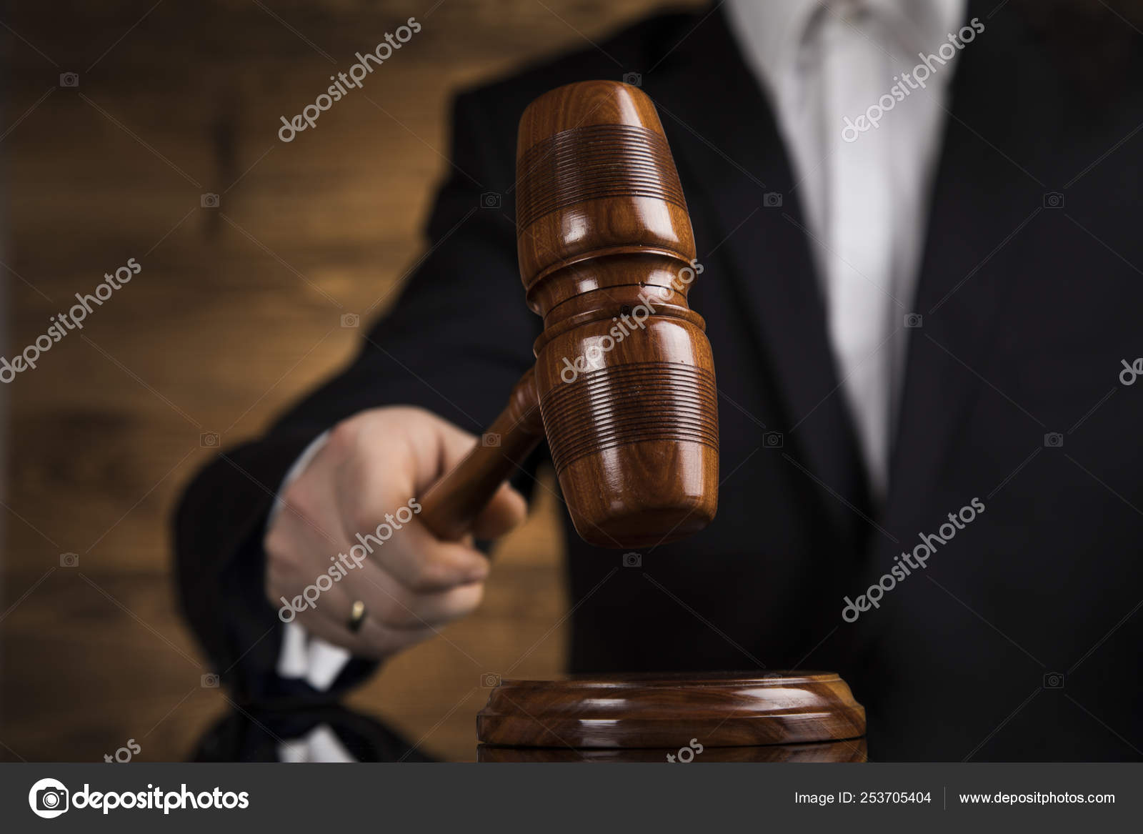 Judge, male judge in a courtroom striking the gavel — Stock Photo ...