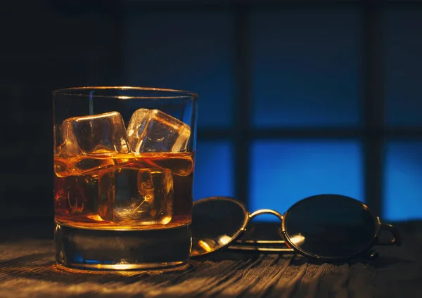 Azul hito whisky fotos de stock, imágenes de Azul hito whisky sin ...