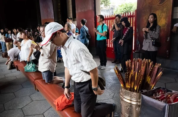 Taoist prayer Stock Photos, Royalty Free Taoist prayer Images ...