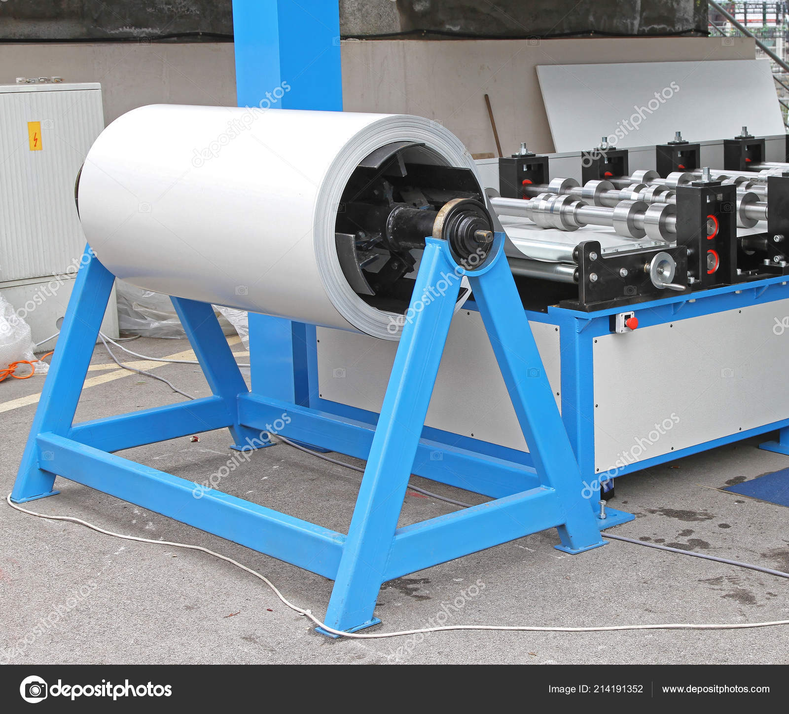 Big Roll Metal Feed Rolling Factory Machine — Stock Photo © Baloncici ...