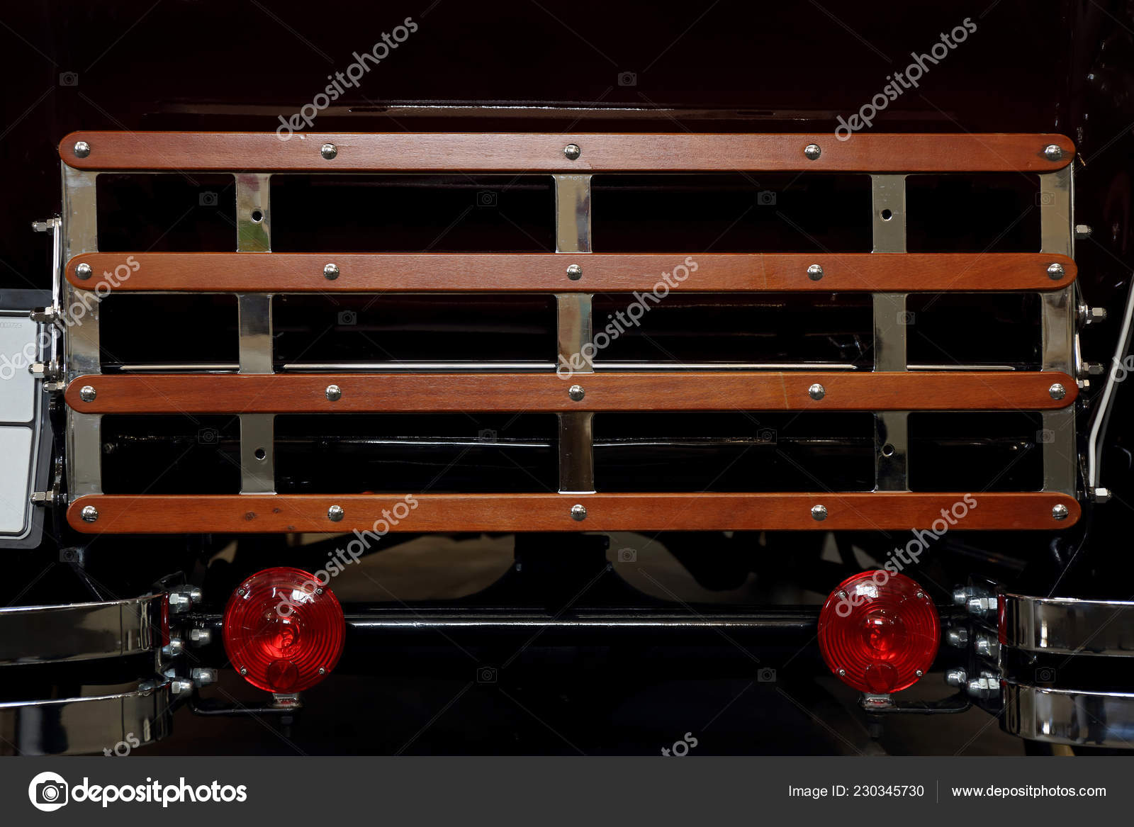 Wooden Rack Cargo Carrier Old Car — Stock Photo © Baloncici #230345730