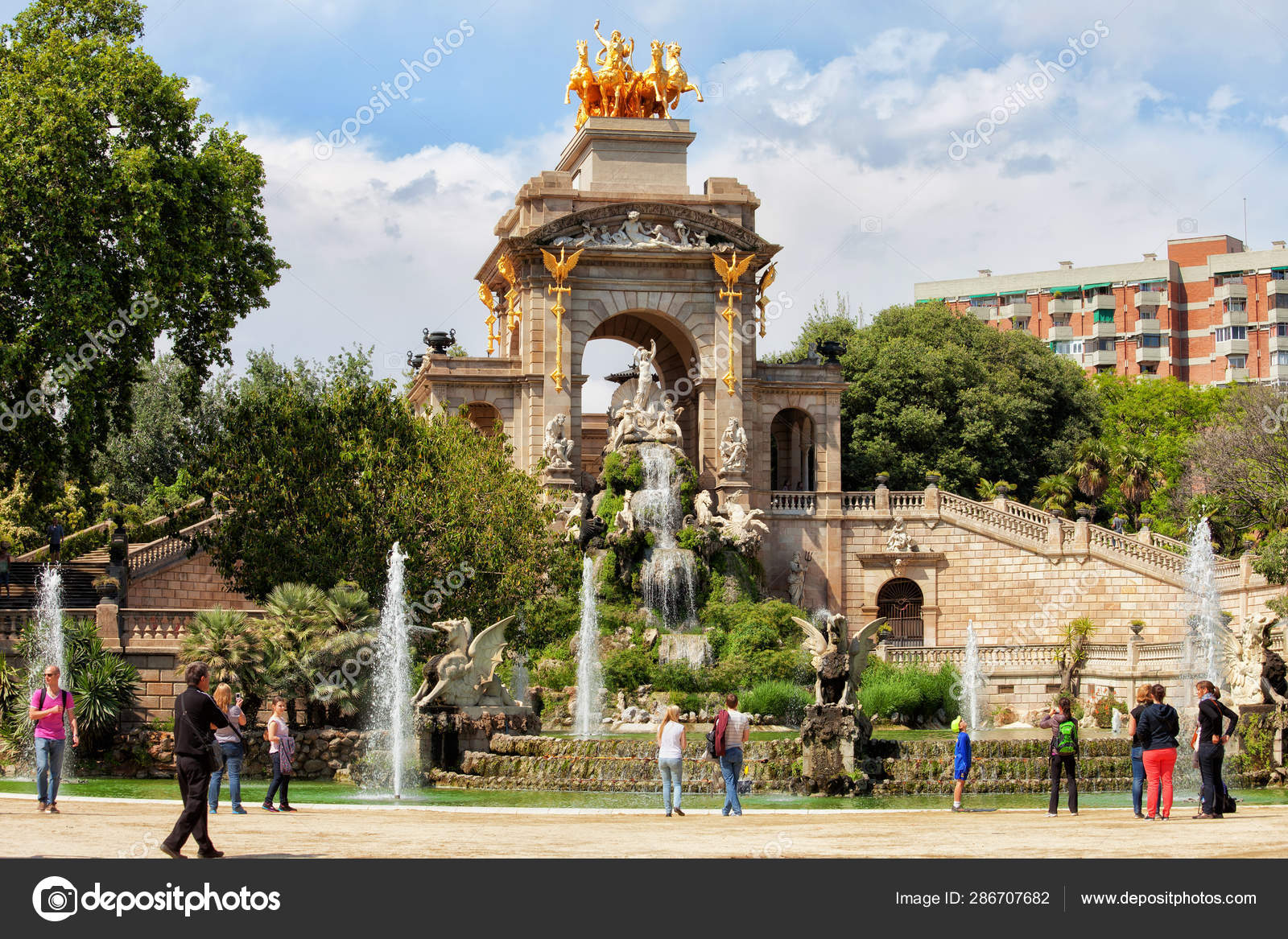 The Cascada in Ciutadella Park in Barcelona — Stock Editorial Photo ...