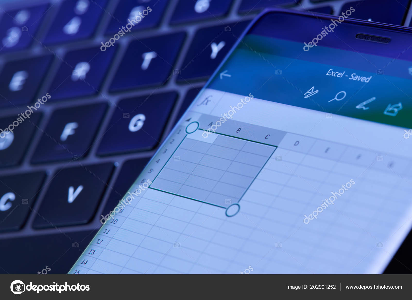 Microsoft excel menu on smartphone screen — Stock Editorial Photo © dimarik #202901252