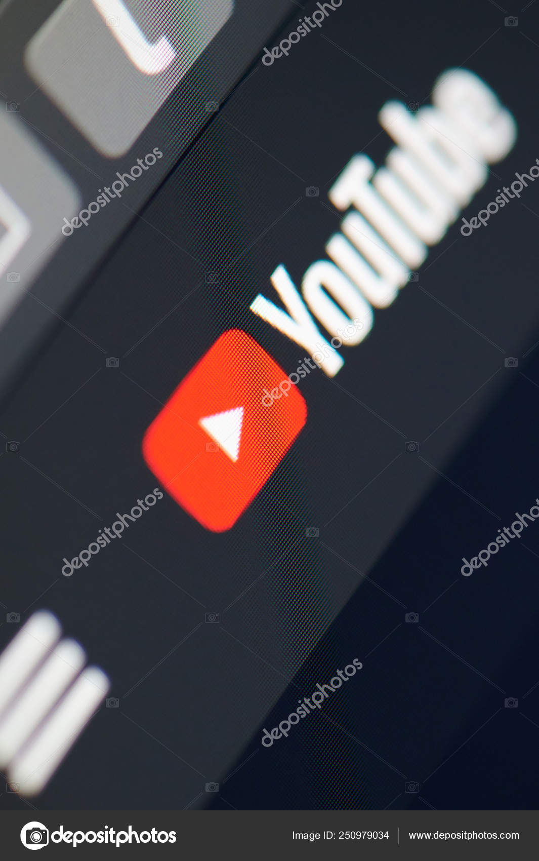 Youtube video service on laptop screen — Stock Editorial Photo ...