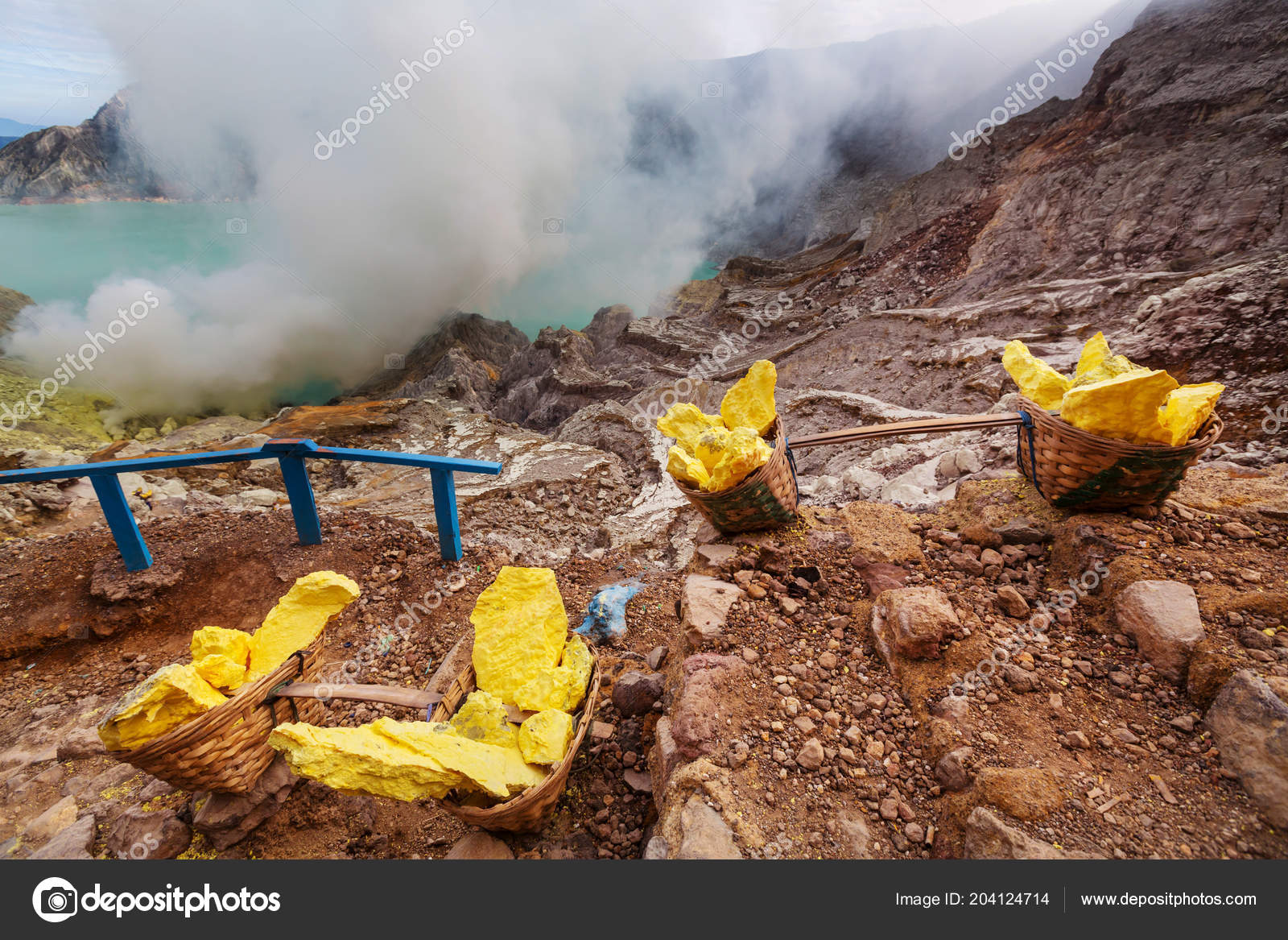 Lake Crater Volcano Ijen Java Indonesia — Stock Photo © kamchatka ...