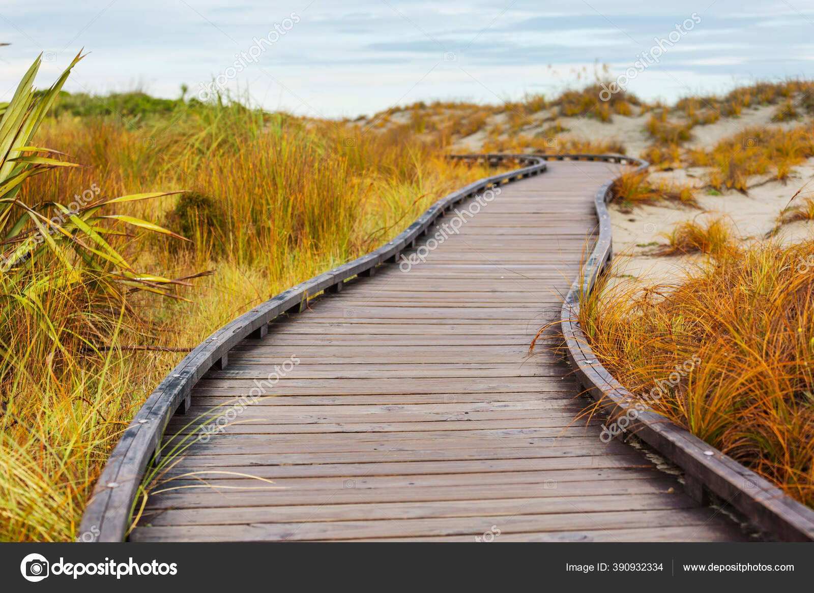 Wooden Boardwalk Tropical Beach Stock Photo by ©kamchatka 390932334
