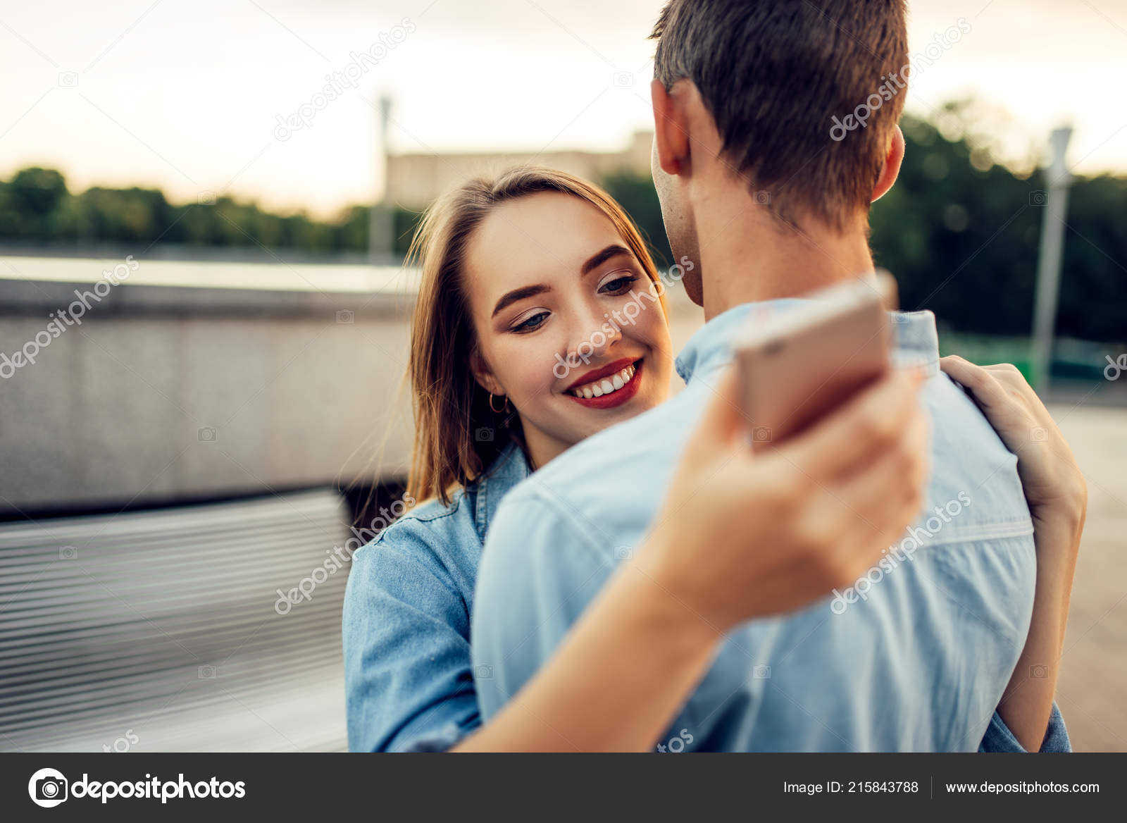 Phone Addiction Addict Couple Hugs Using Gadgets Social Addicted People ...