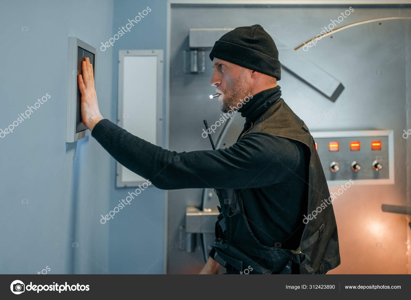 Bank Robbery Male Robber Black Uniform Trying Open Vault Door — Stock ...